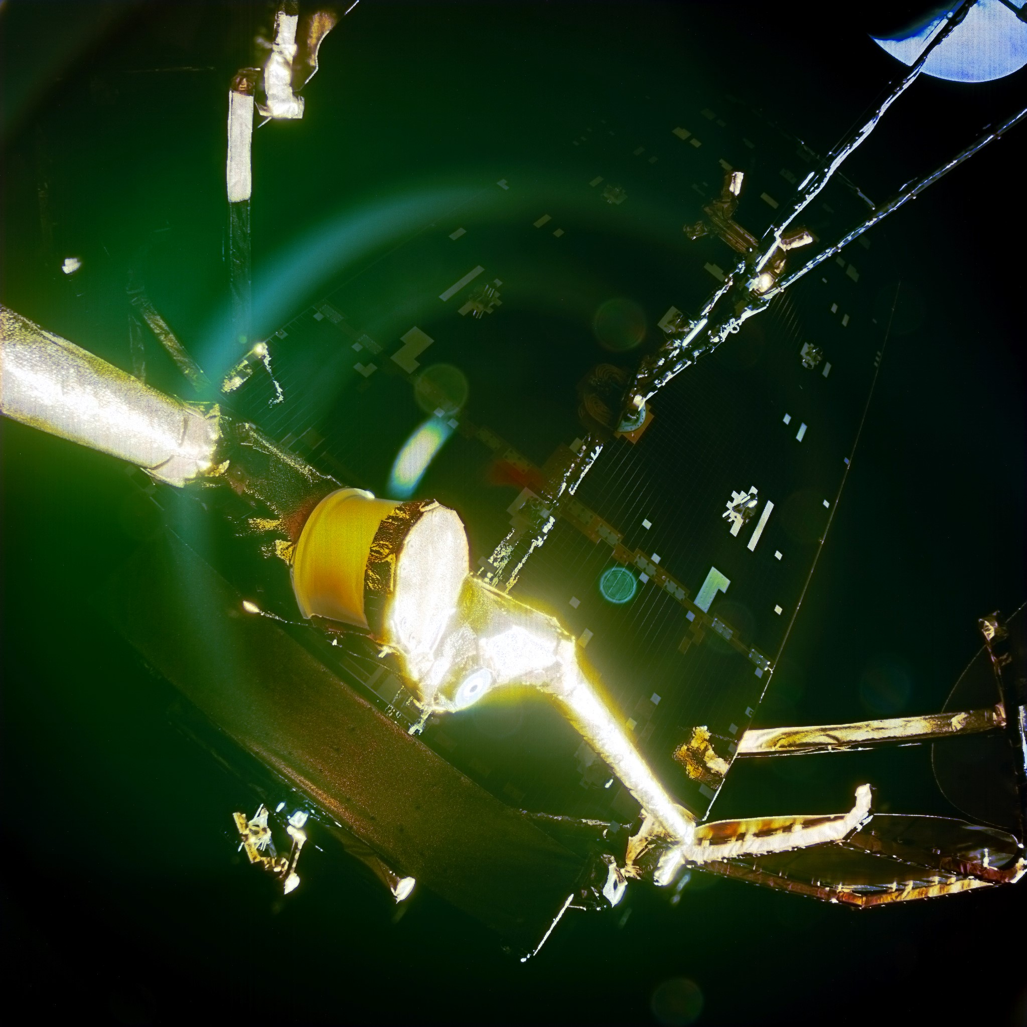 Blue marble sparkles: Airbus-built HOTBIRD 13G satellite provides ...