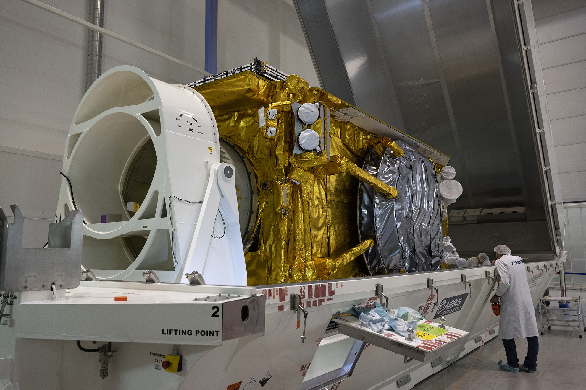 Airbus Eurostar Neo Arabsat BADR-8 telecoms satellite shipped to launch ...
