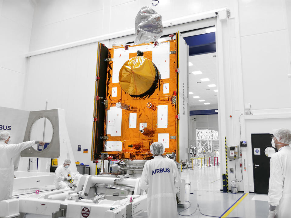 Airbus completes second ocean satellite Sentinel-6B | Airbus