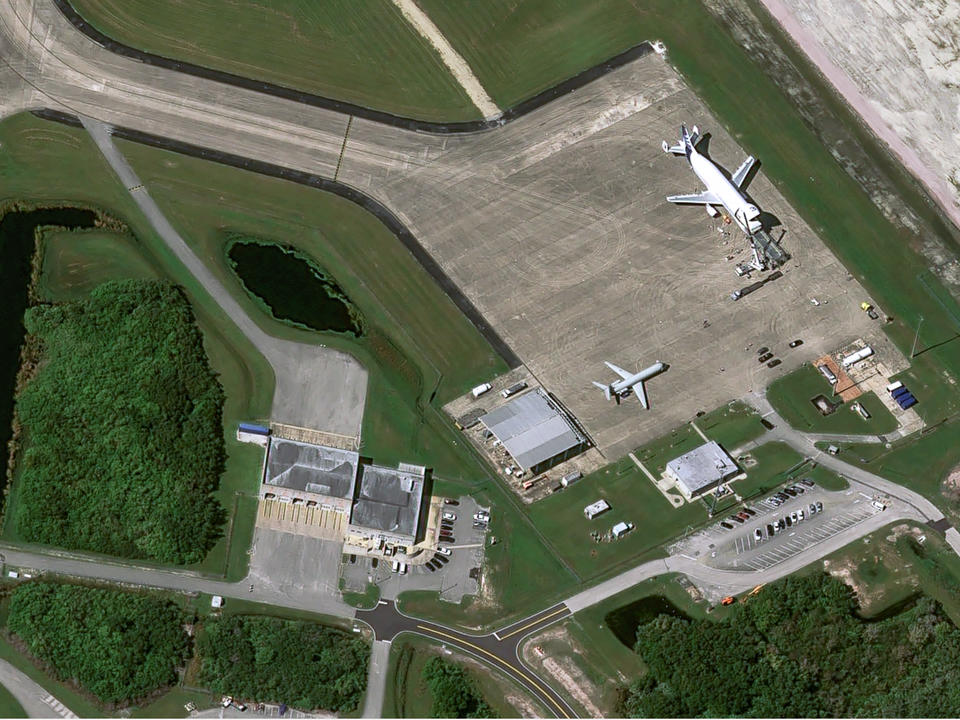 Airbus Beluga delivers Airbus satellite to Kennedy Space Center | Airbus